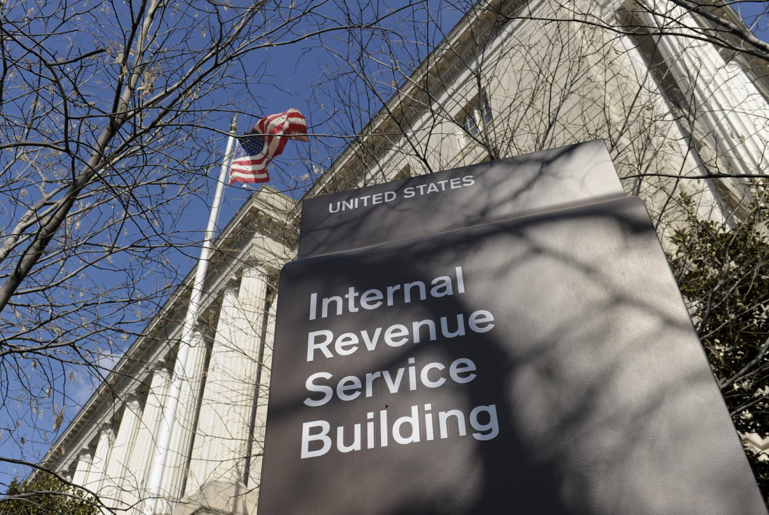 GOP campaigns against the IRS, vowing to slash its funding - The ...
