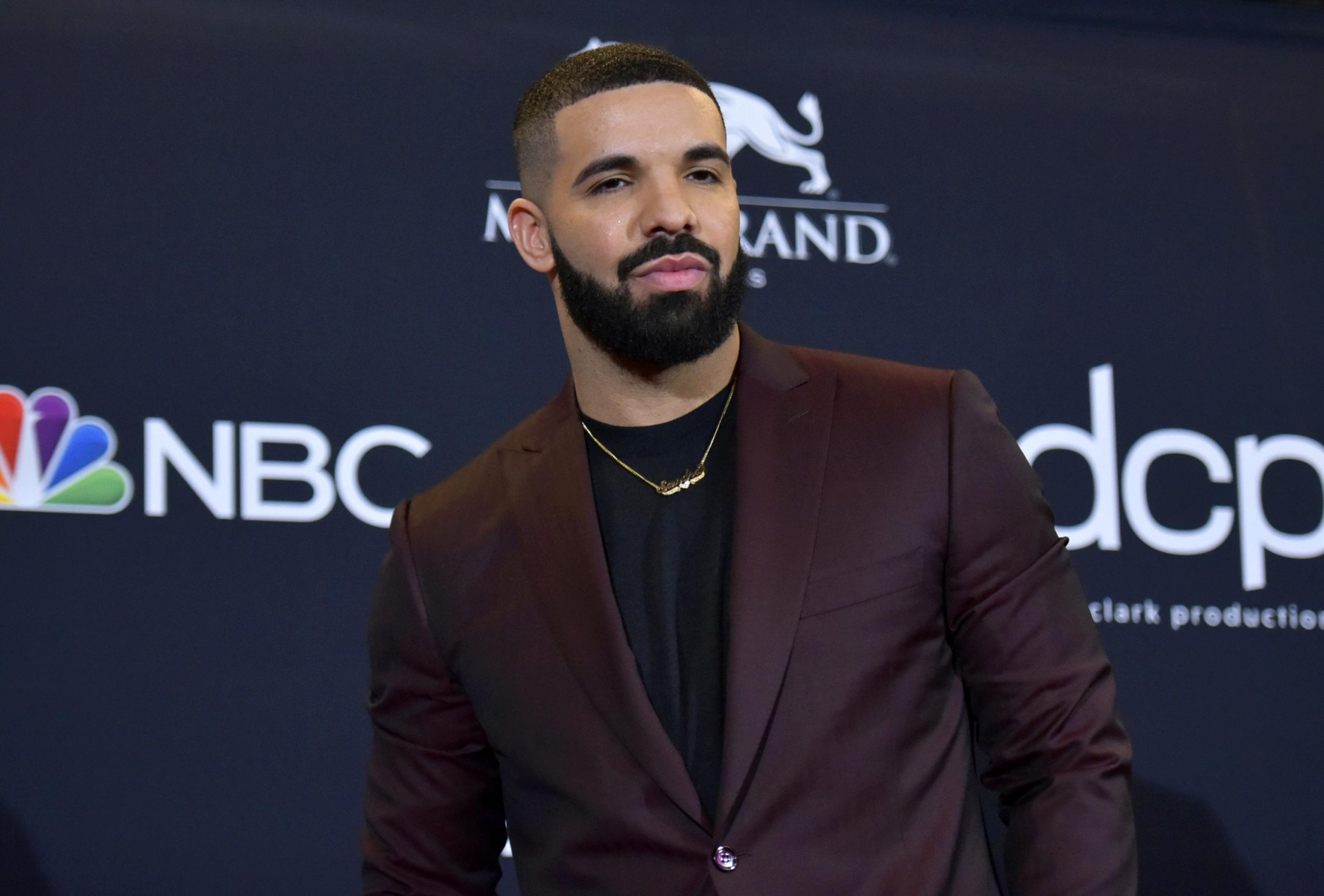 Drake delivers nostalgia, teases new music at Apollo show - The Atlanta ...