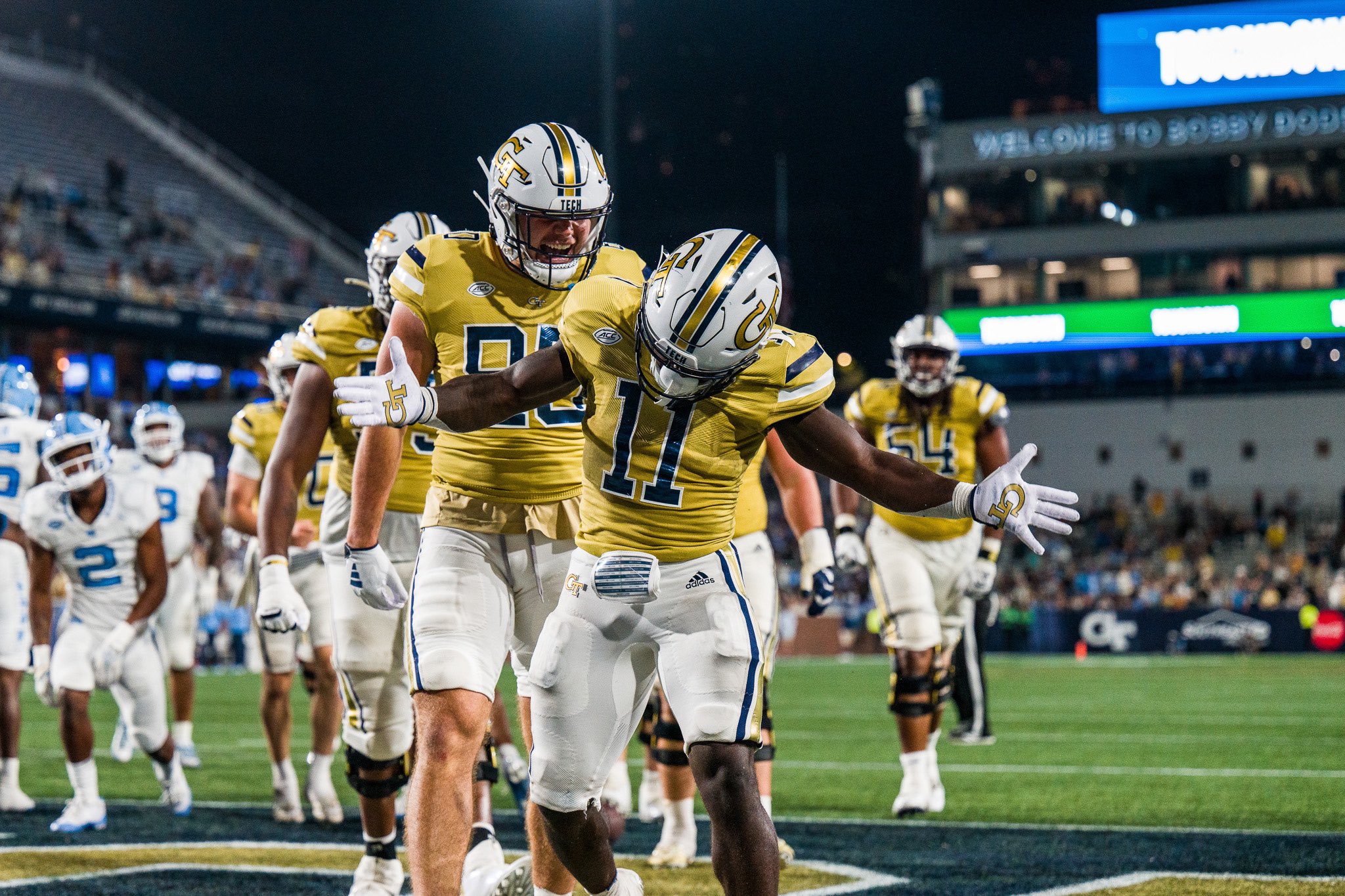 Haynes King leads Georgia Tech to victory over North Carolina