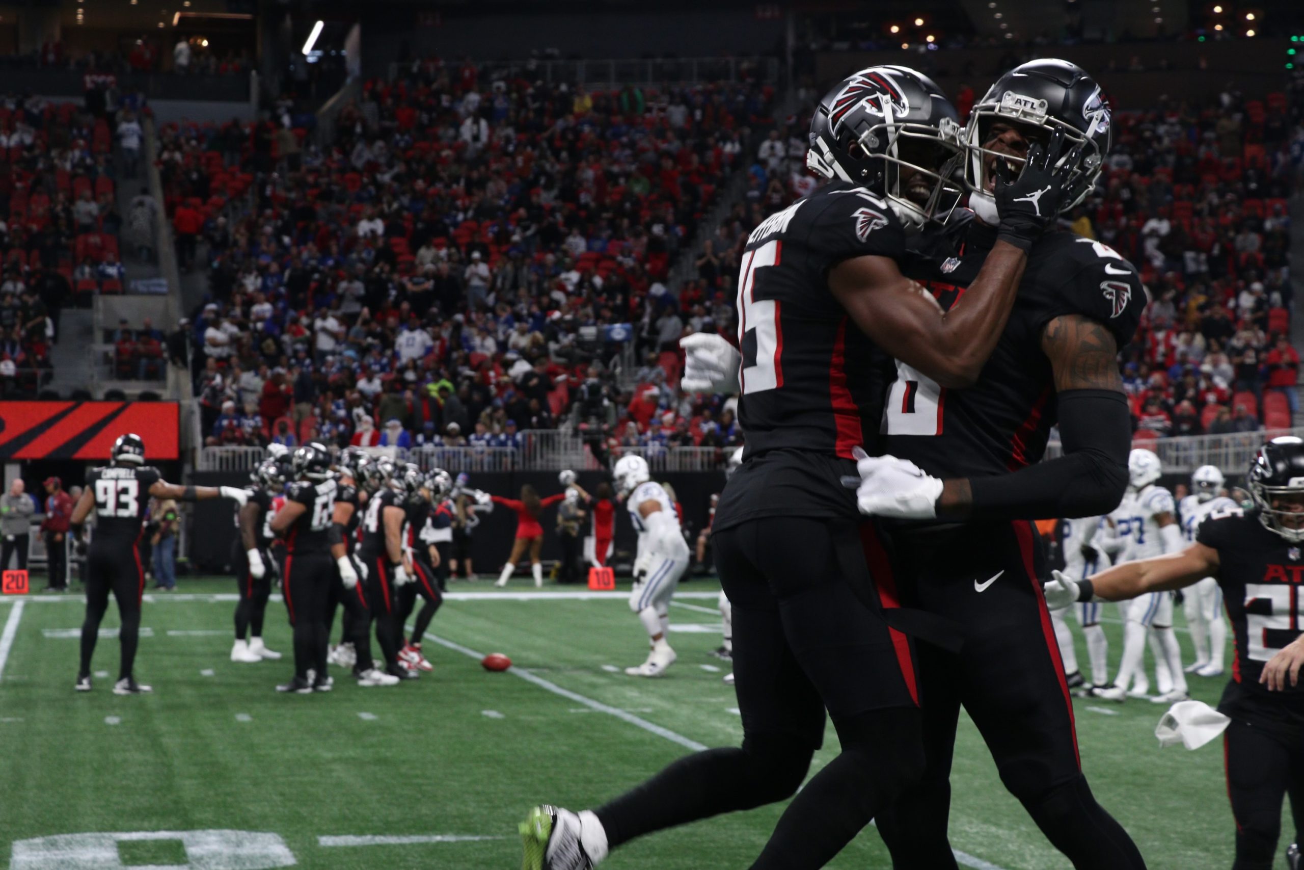 Merry Christmas: Atlanta Falcons remain in the hunt for conf. title ...