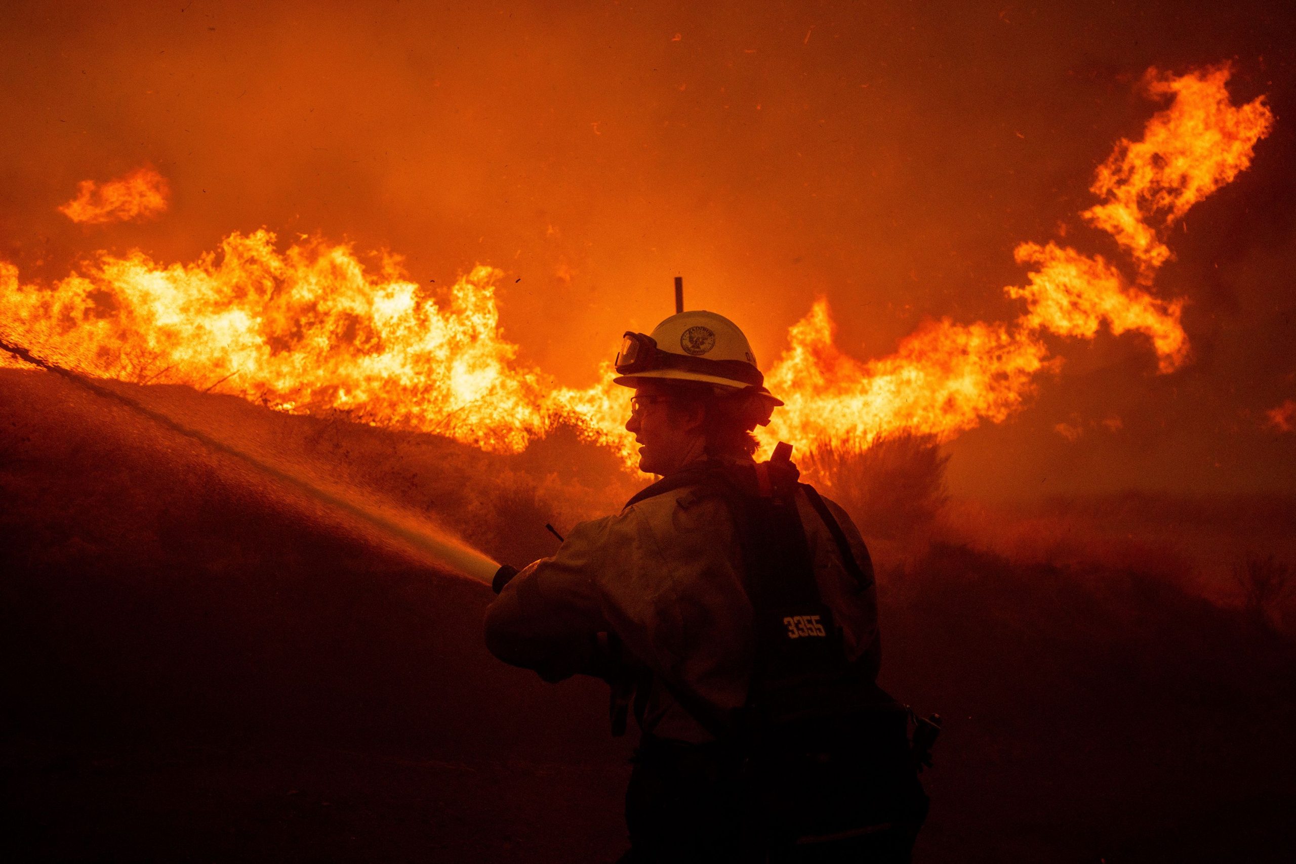 Wildfires continue to burn in Los Angeles County