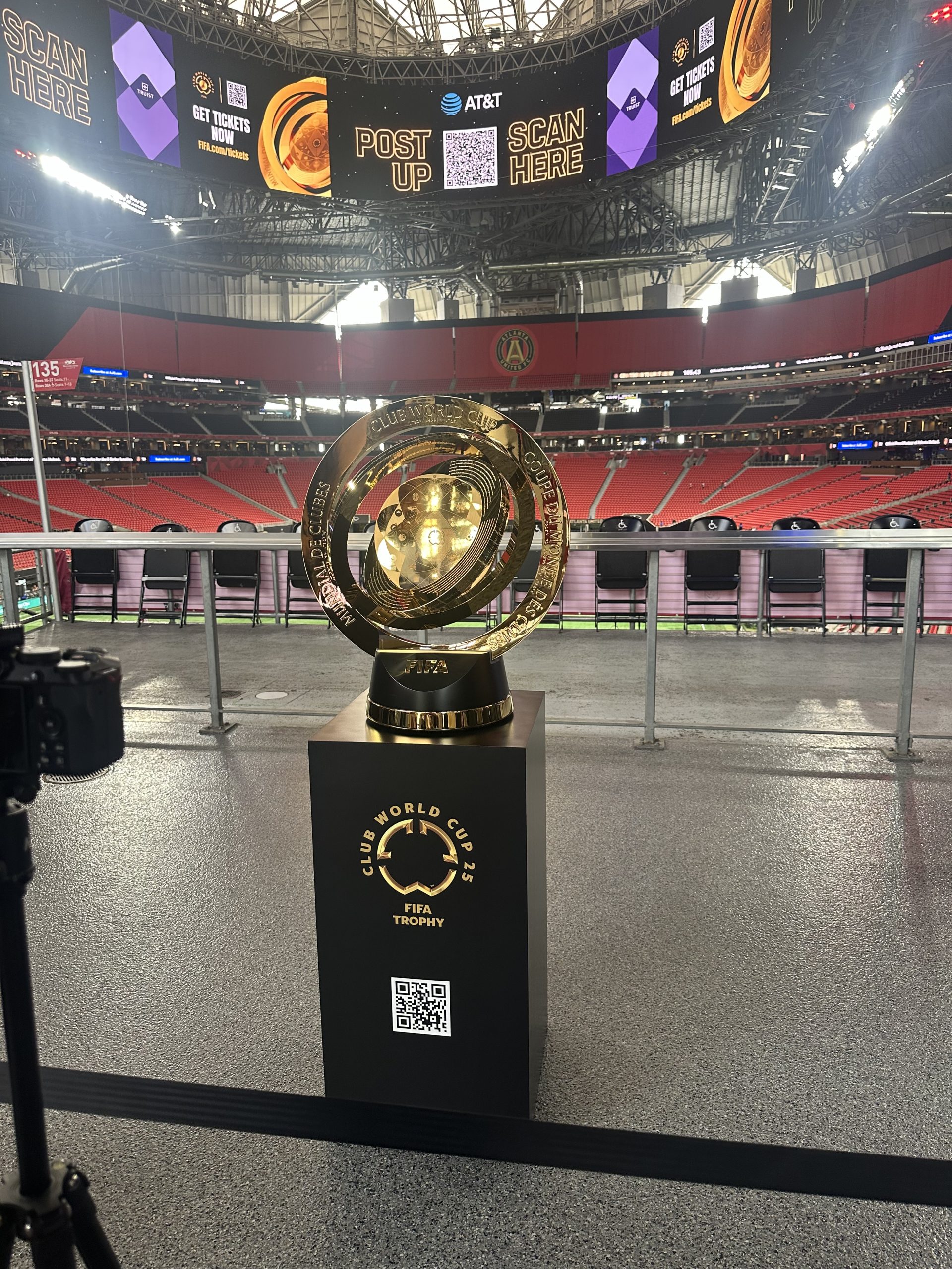 FIFA Club World Cup 2025 trophy, Hernan Crespo at Mercedes-Benz Stadium ...