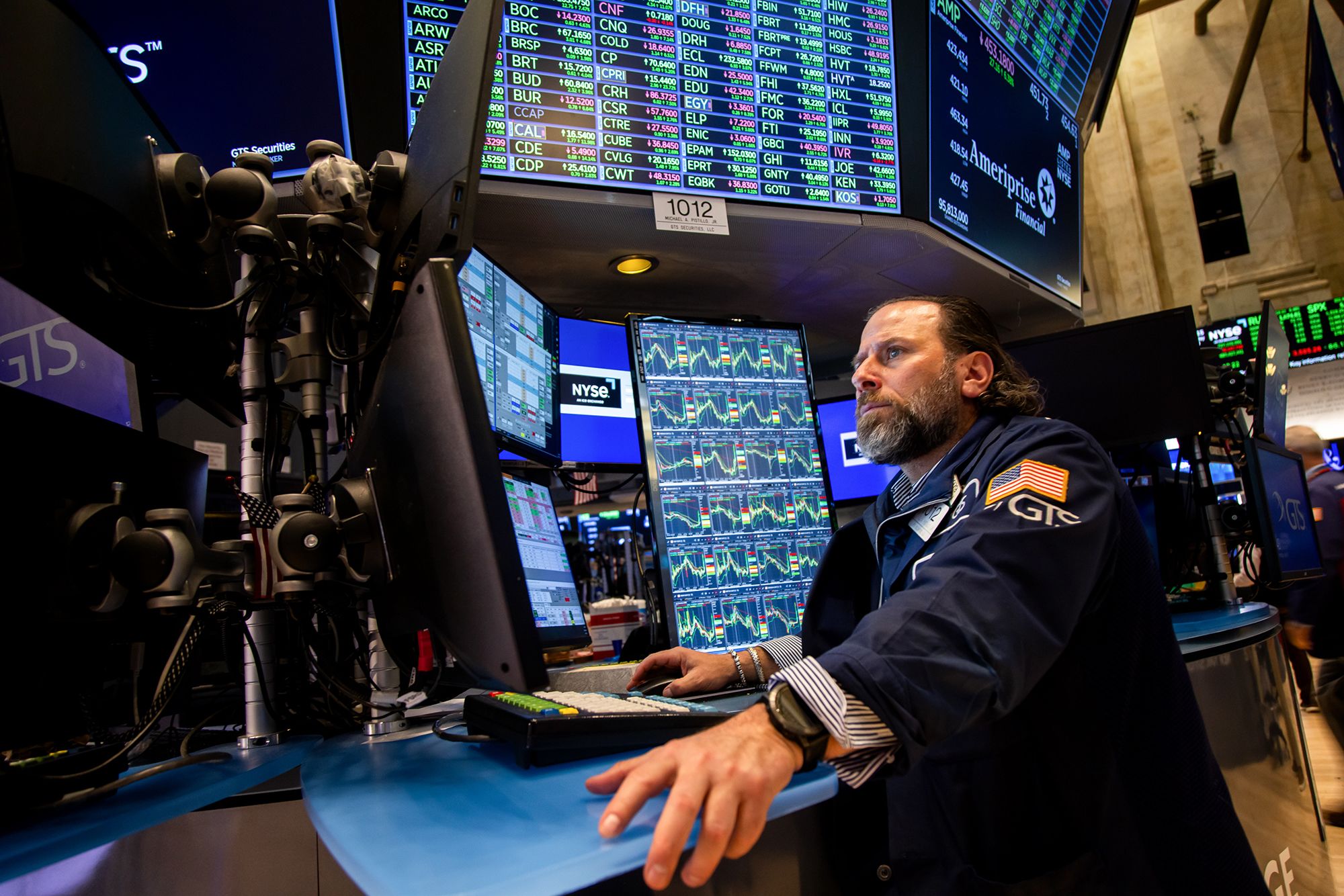 US stocks plummet as Trump announces 145% tariff on China - The Atlanta ...